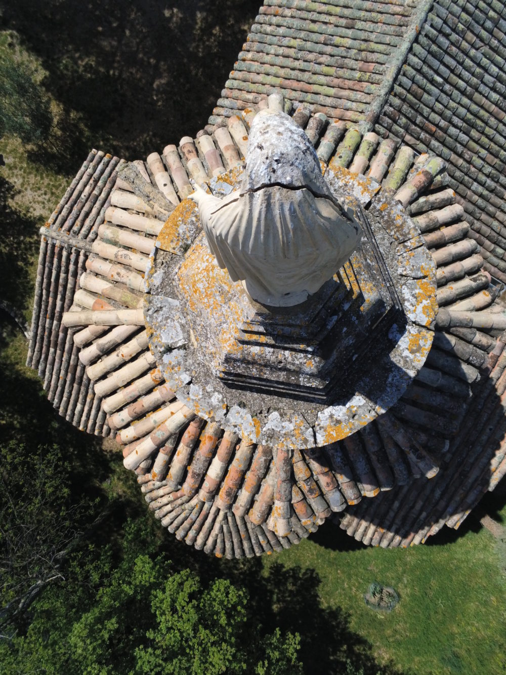 Dépose de la statue de la Vierge - Ermitage Notre Dame de Mayran - Arte ...